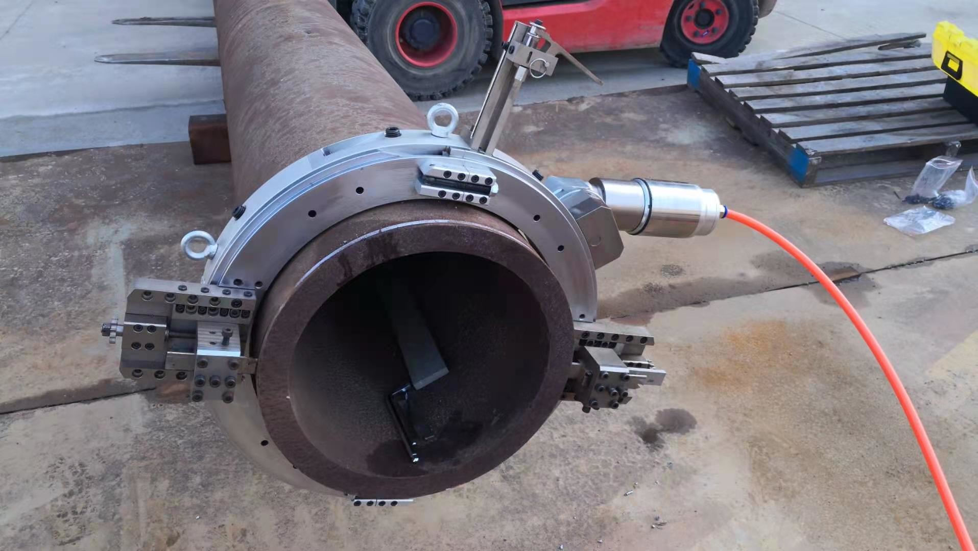 Pneumatic Motor Pipe Cutting ang Beveling Machine with Split Frame